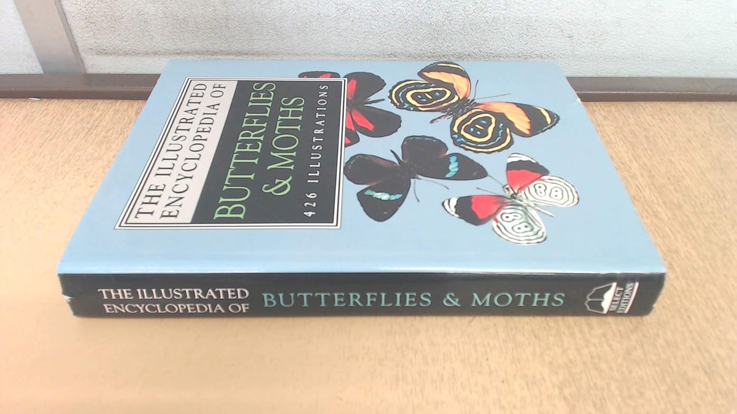 THE ILLUSTRATED ENCYCLOPEDIA OF BUTTERFLIES AND MOTHS: BRIAN (ED.) TURNER: 9781856480642: Amazon ...