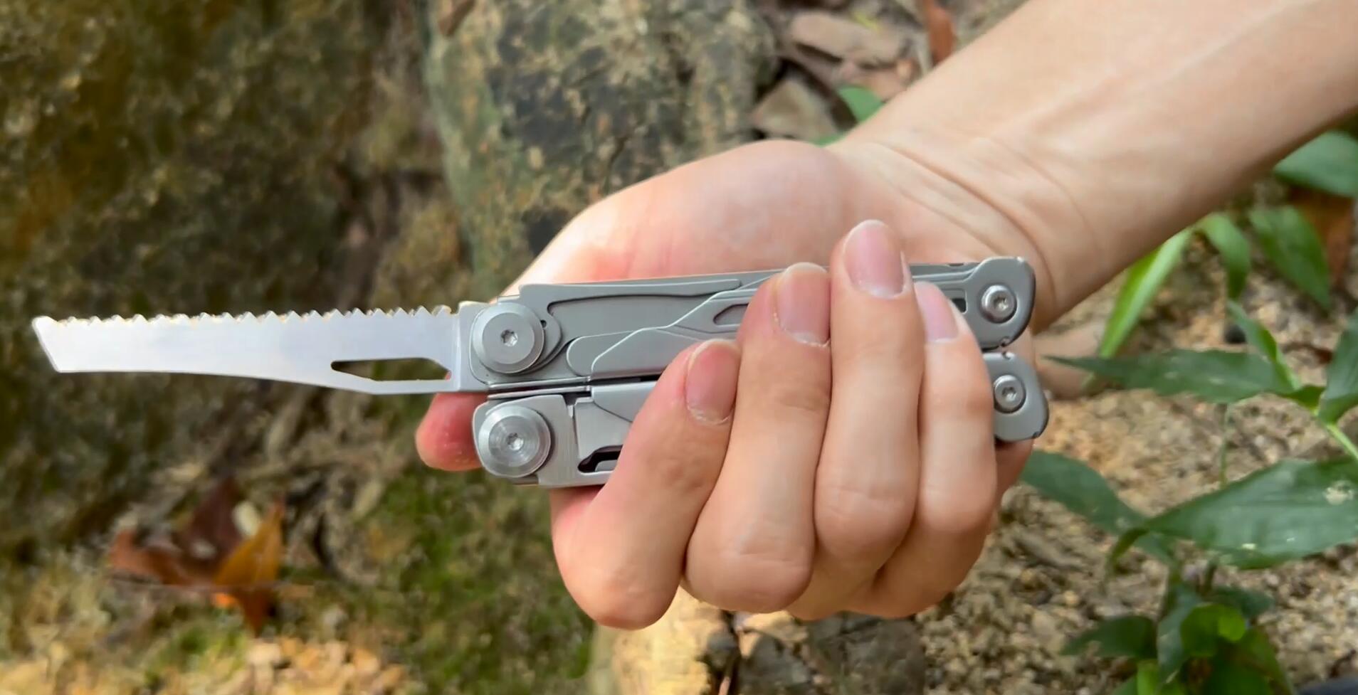 Watch Maerd Multitool Saw on Amazon Live