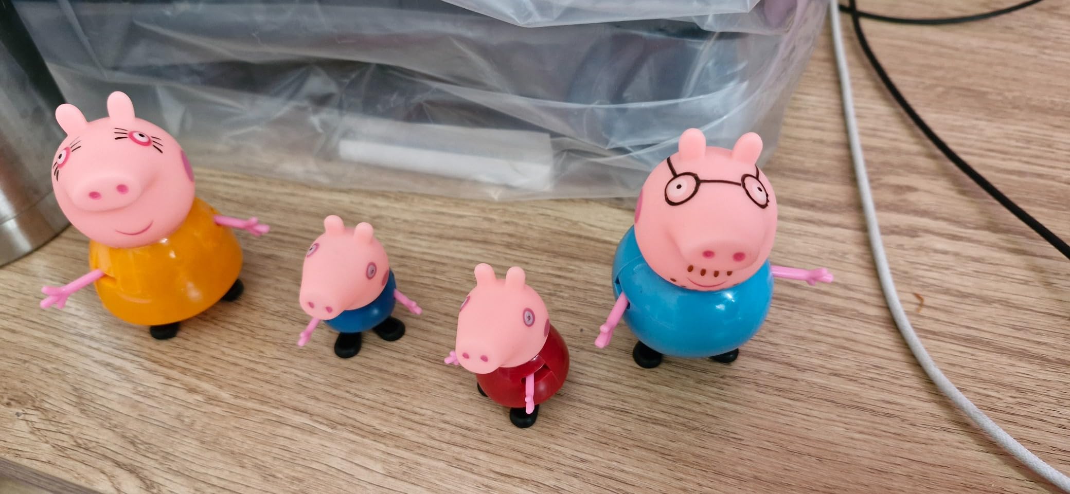 4 PCS Bees Peppa Family Pack, Peppa, George, Daddy Pig, Mummy Pig ...