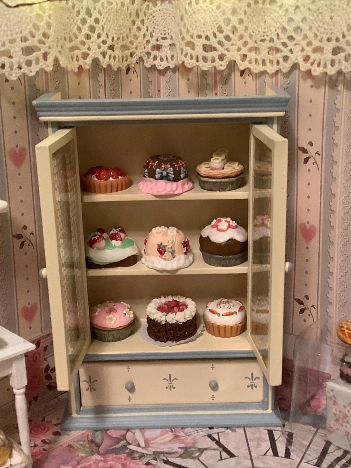 Amazon.com: NUOBESTY Wooden Dollhouse Bookshelf Cabinet Dollhouse ...