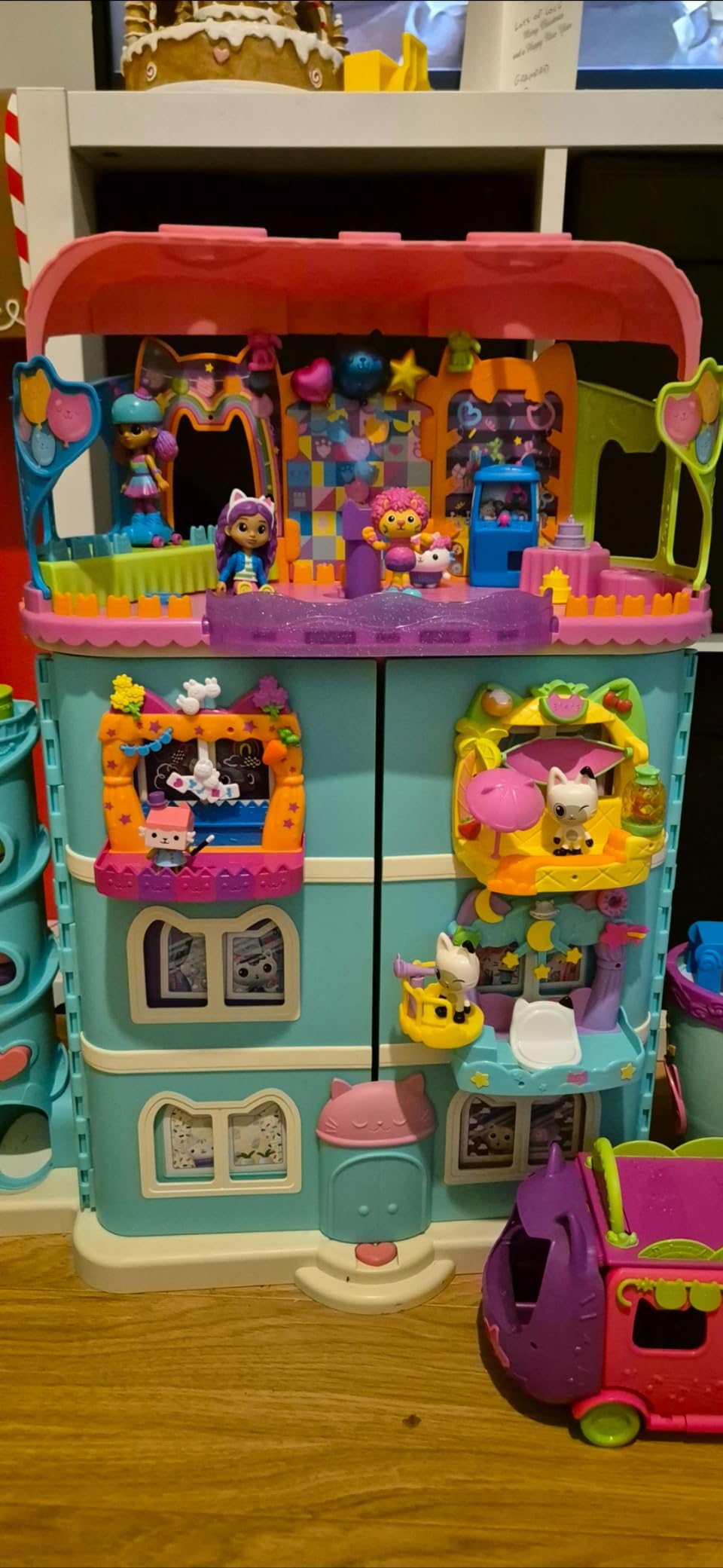 Gabby’s Dollhouse, Party Room Playset with Exclusive Toy Figures, Doll ...