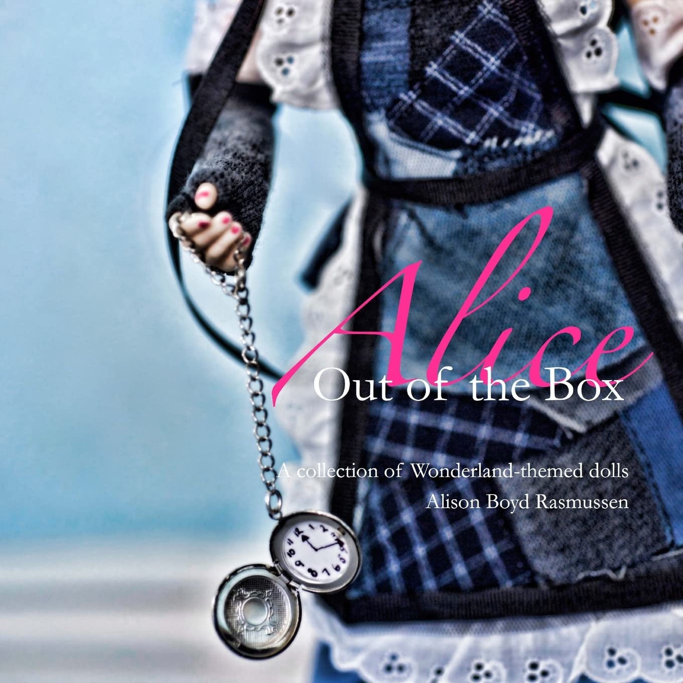 Alice: Out of the Box: A collection of Wonderland-themed dolls ...