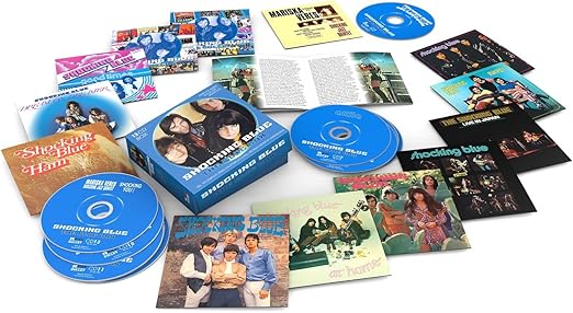 Blue Box: Amazon.co.uk: CDs & Vinyl