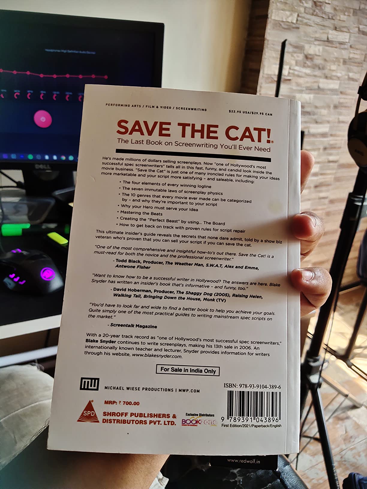 Save the Cat!: The Last Book on Screenwriting You'll Ever Need : Snyder ...