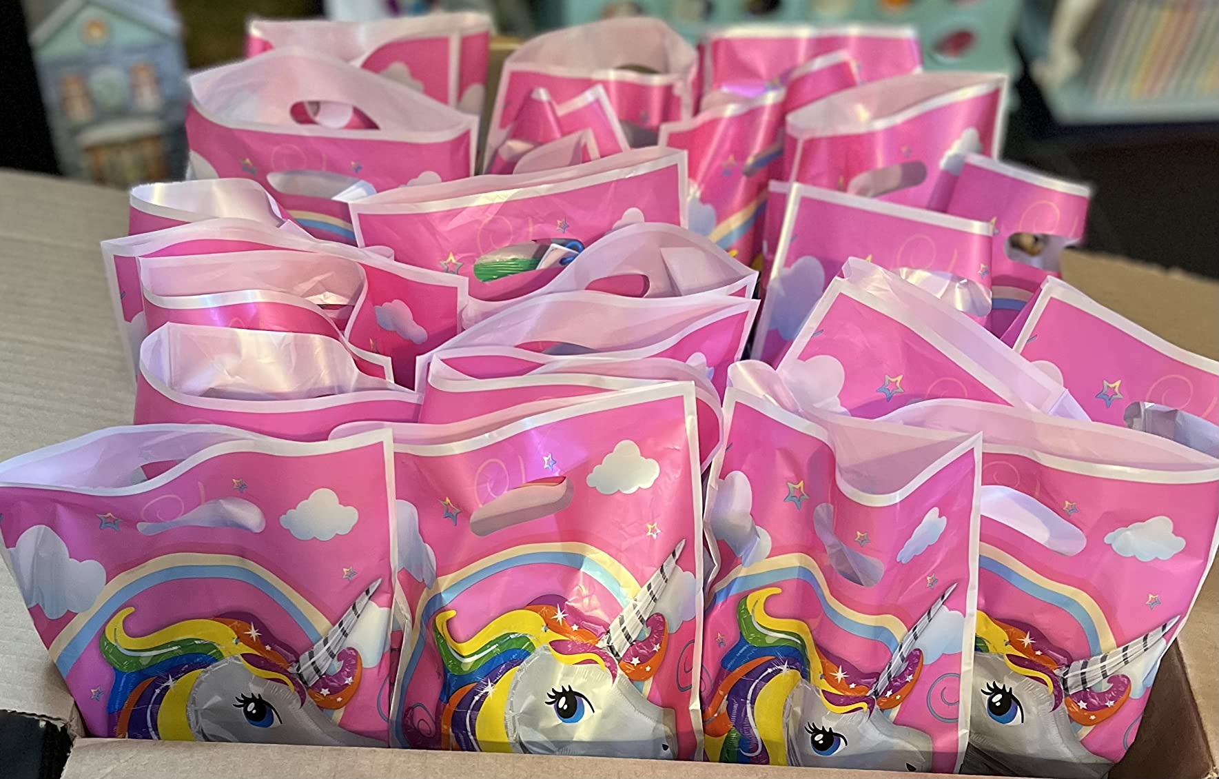 Amazon.com: LEBERY Kids Party Favor Bags Plastic Party Bags Goodie Bags ...