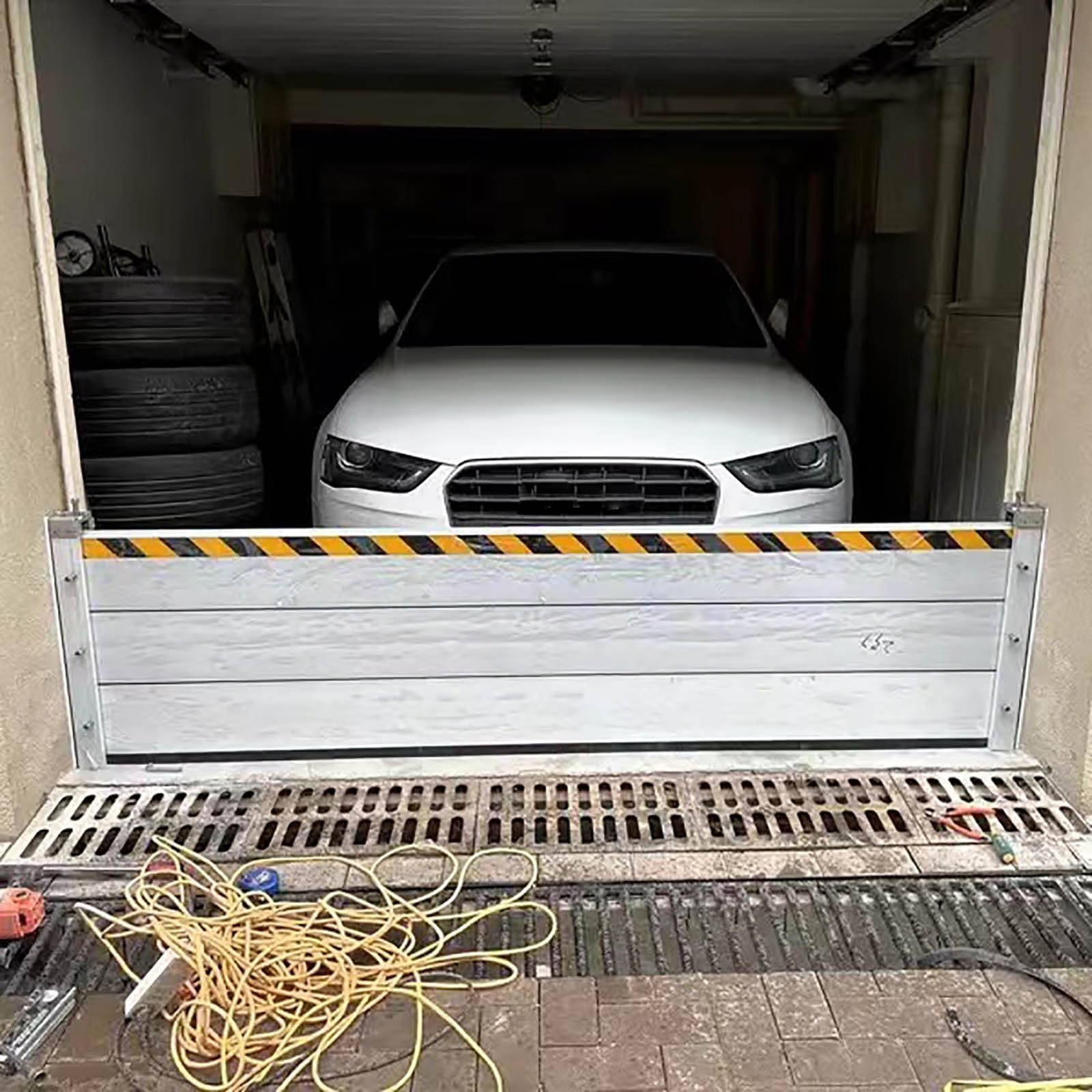 Amazon.com: Garage/Home/Doors Metal Flood Control Barrier - 60cm Tall ...