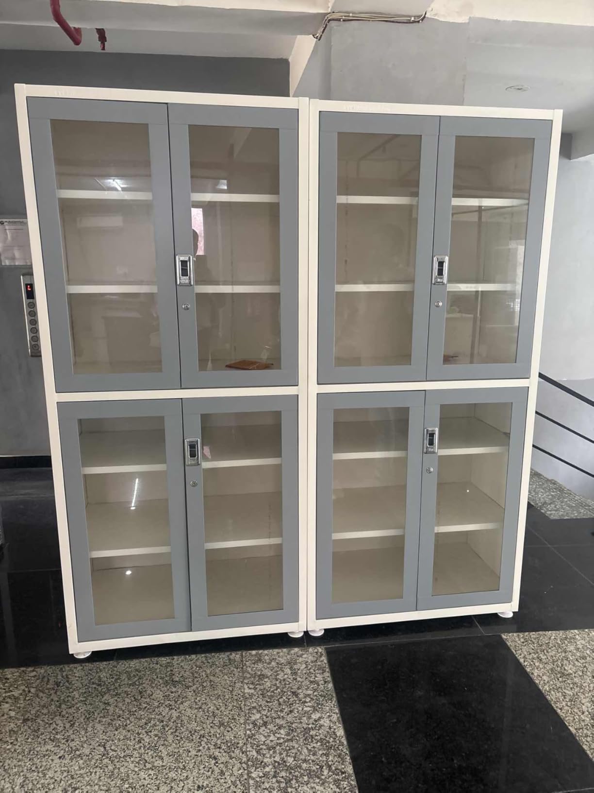 Triveni almirah GLASS-21 Office Wardrobe |10-Year Guarantee on Paint ...