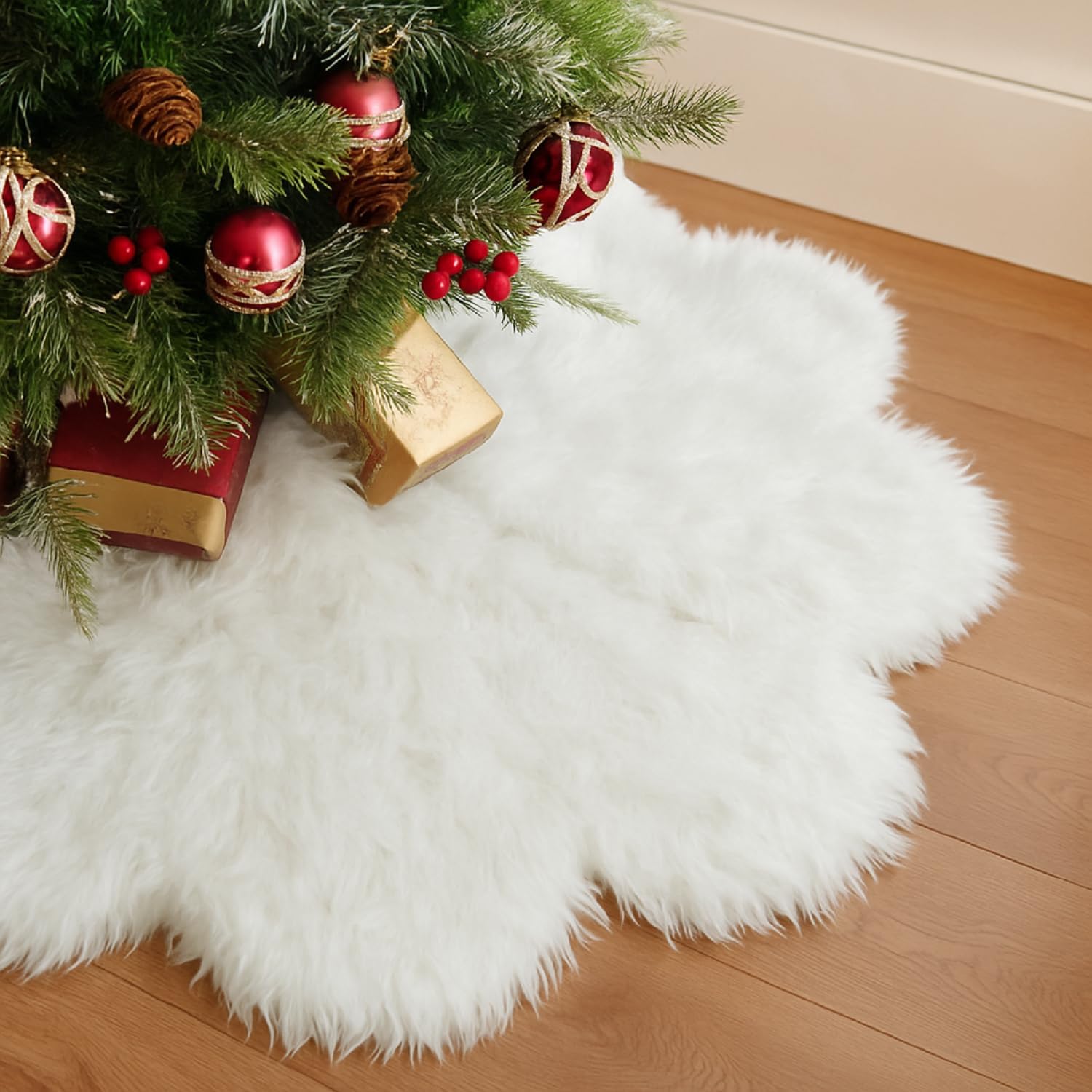 Amazon.com: Gemscream 36 Inch Faux Fur Christmas Tree Skirt, White ...