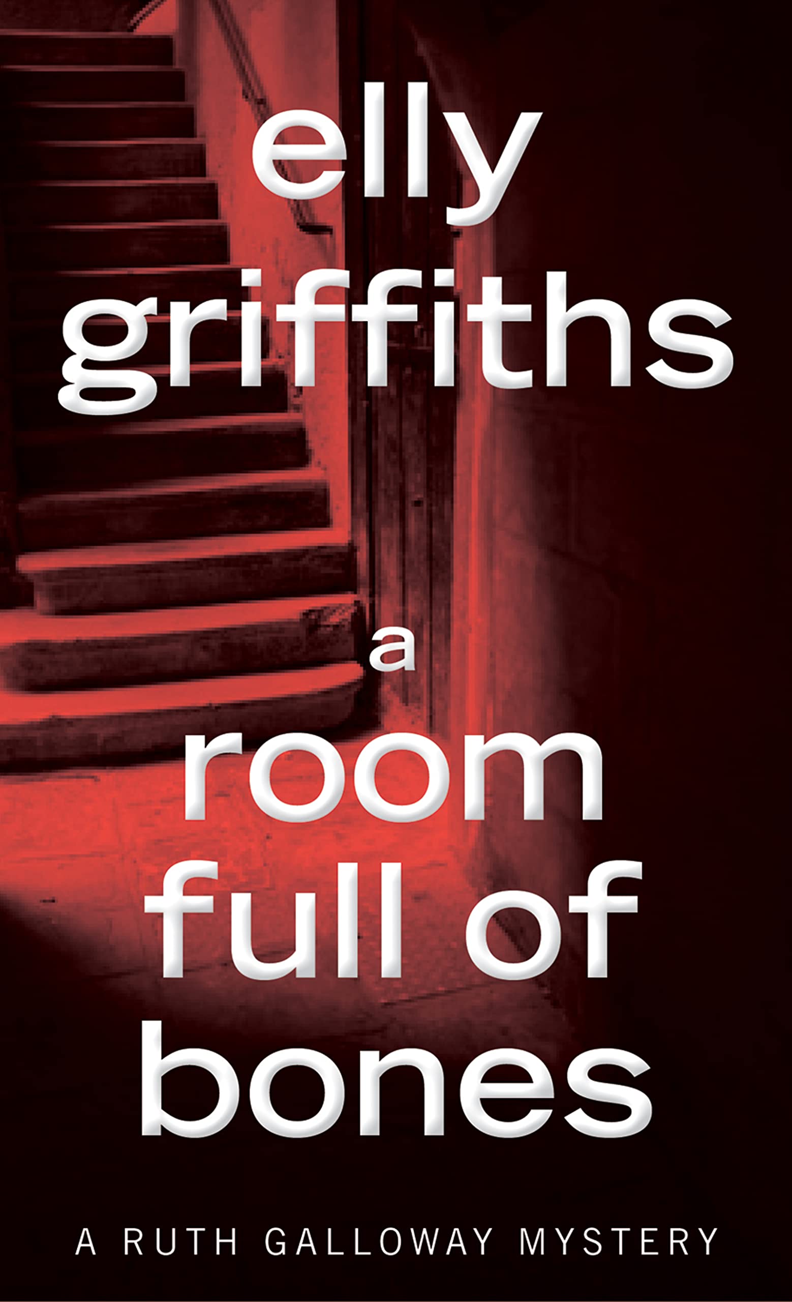 Amazon.com: A Room Full Of Bones: A Mystery (Ruth Galloway Mysteries, 4 ...
