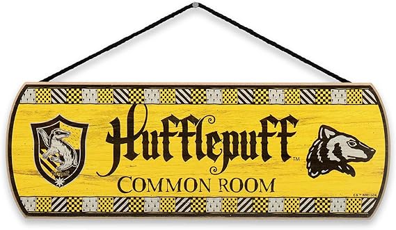 Amazon.com: Harry Potter Hufflepuff Common Room Hanging Wood Wall Decor ...