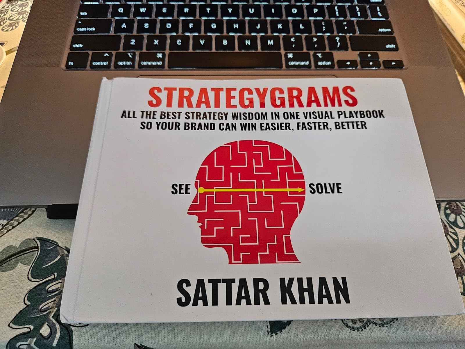 Buy STRATEGYGRAMS: ALL THE BEST STRATEGY WISDOM IN ONE VISUAL PLAYBOOK ...