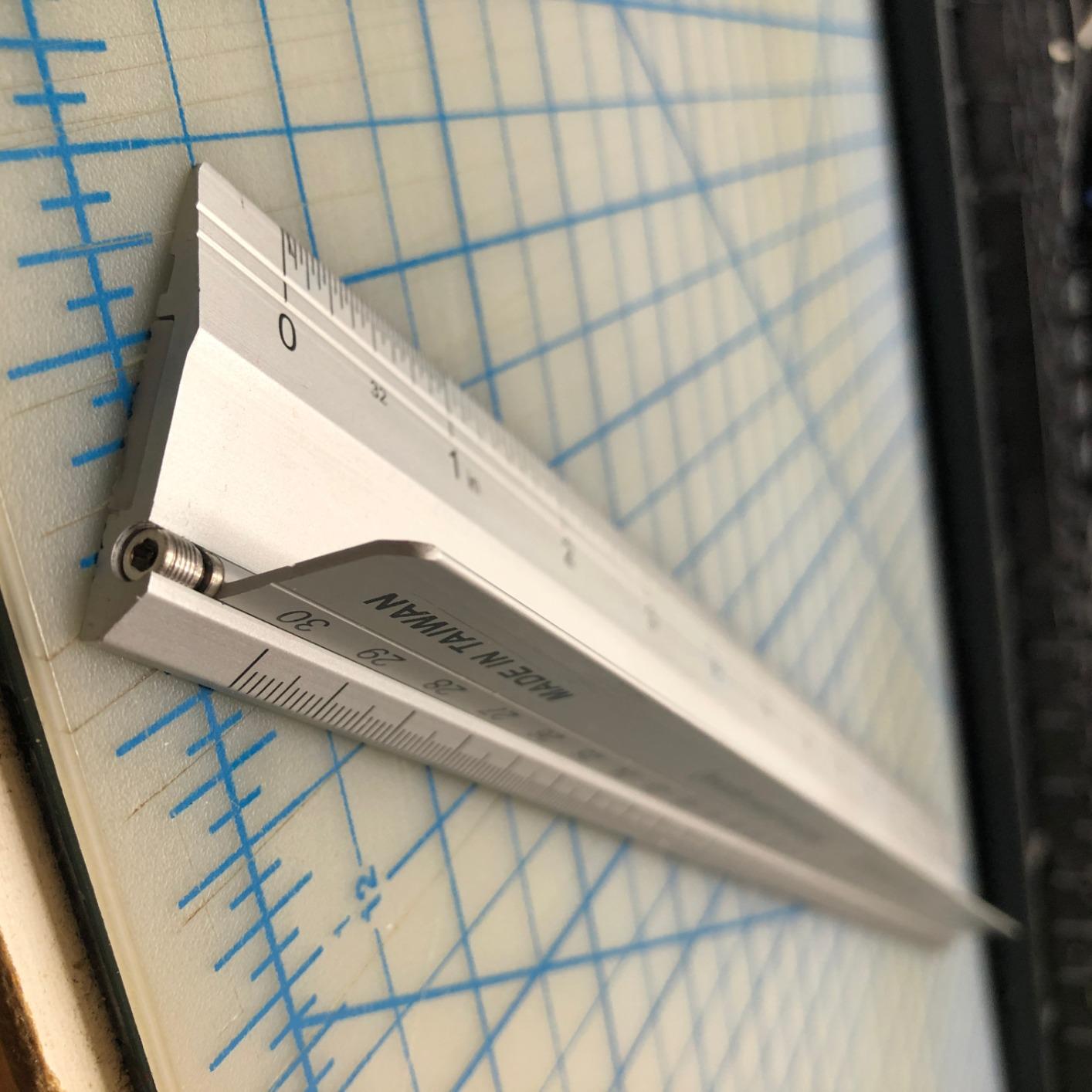 Amazon.com: Ruler, New Design 30 cm (12 Inch) Metal Craft Safety Ruler ...