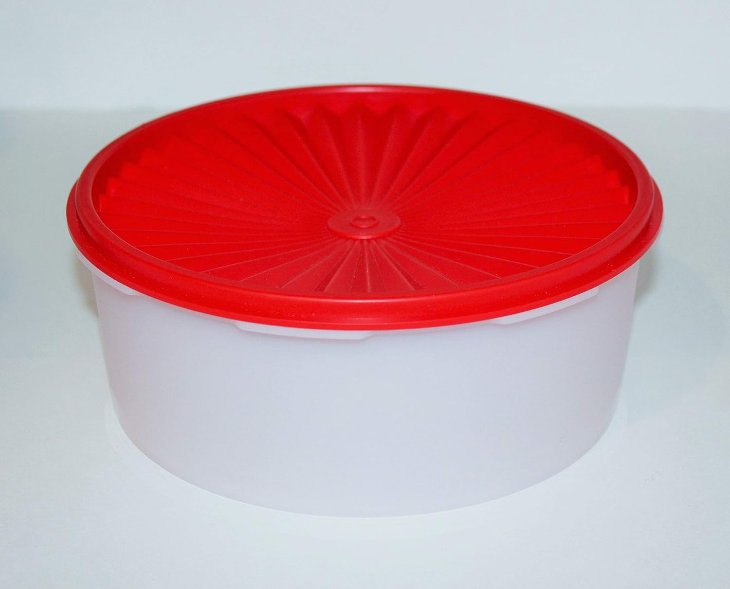 Amazon.com: Tupperware COOKIE Snack CANISTER EZ Seal Red NEW Rare: Food ...