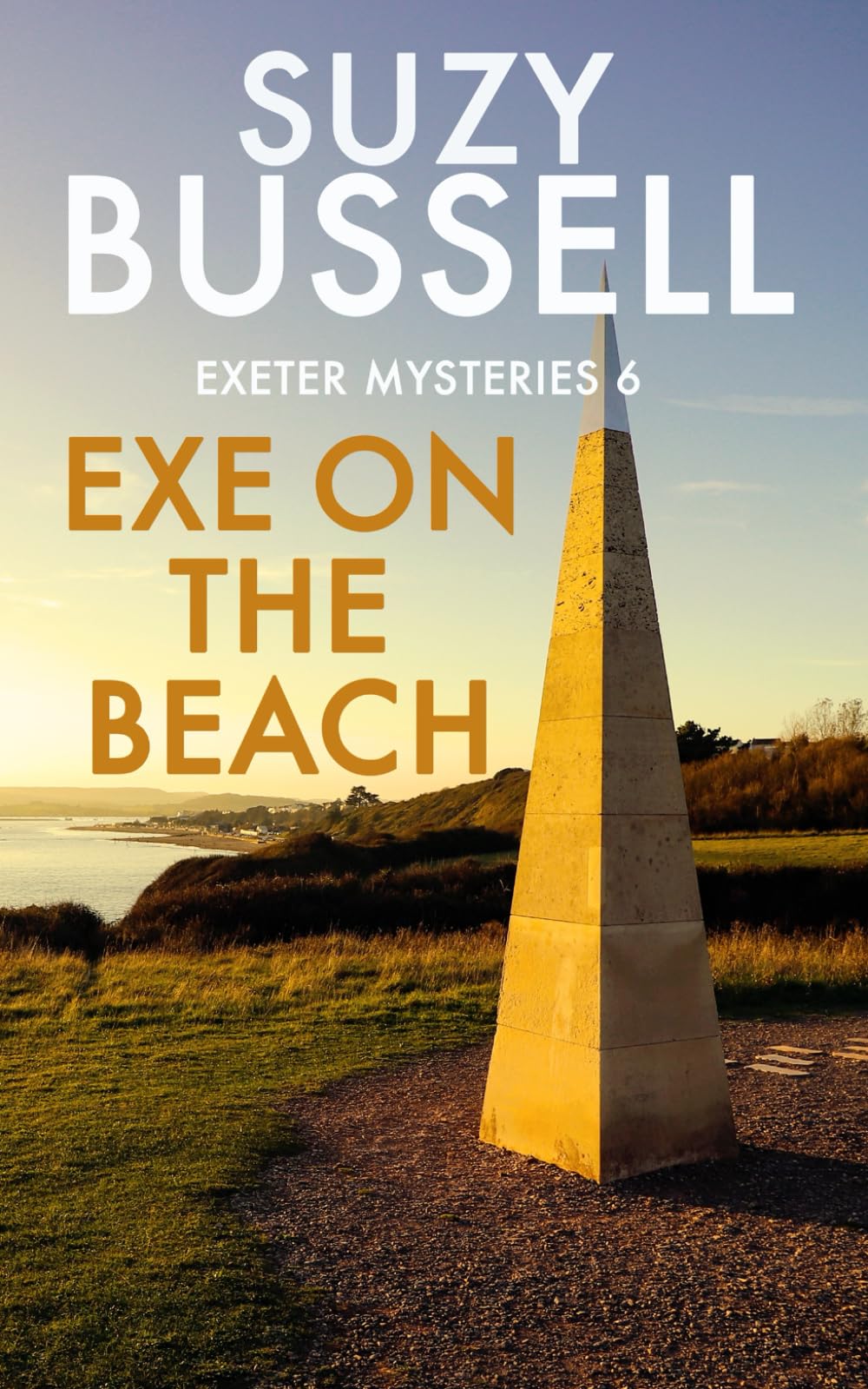 Amazon | Exe on the beach (Exeter Mysteries (Lockwood and Darrow)) | Bussell, Suzy | British ...