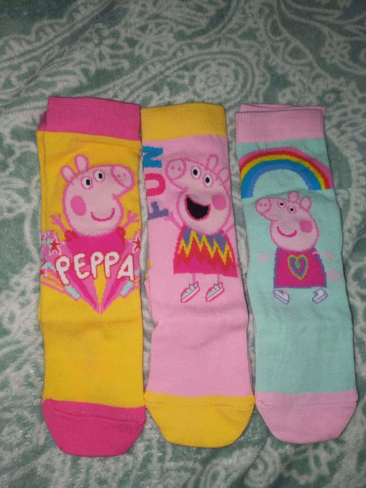 Amazon.com: Peppa Pig Girls' Socks Pack of 3: Clothing, Shoes & Jewelry
