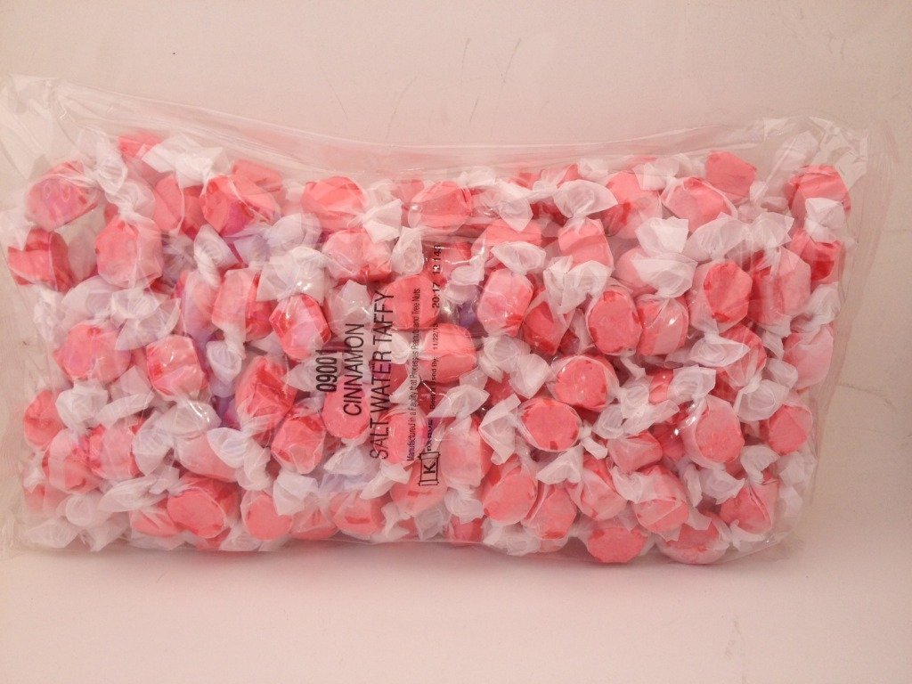 Amazon.com : Sweet's Taffy Cinnamon (3lb) : Taffy Candy : Grocery ...