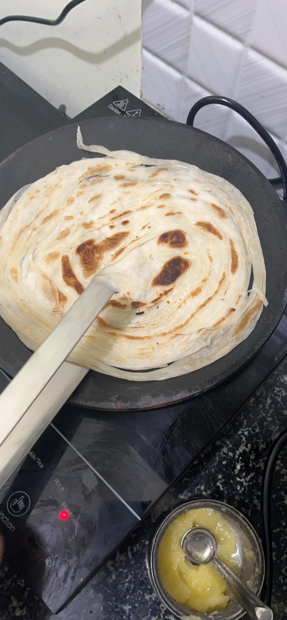 Buy KISHI Pre-Seasoned Super Smooth Cast Iron Tawa of 28 cm Diameter ...