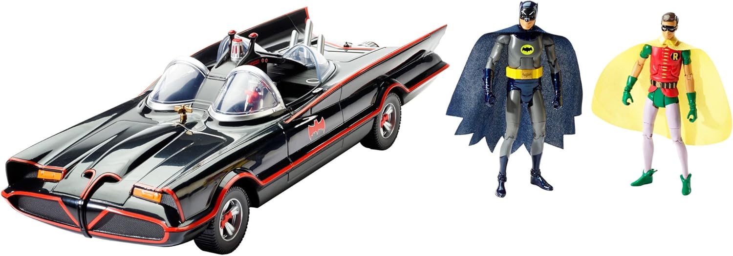 Amazon.com: Batman 6-Inch Batman Figure and Batmobile Gift Set : Toys ...