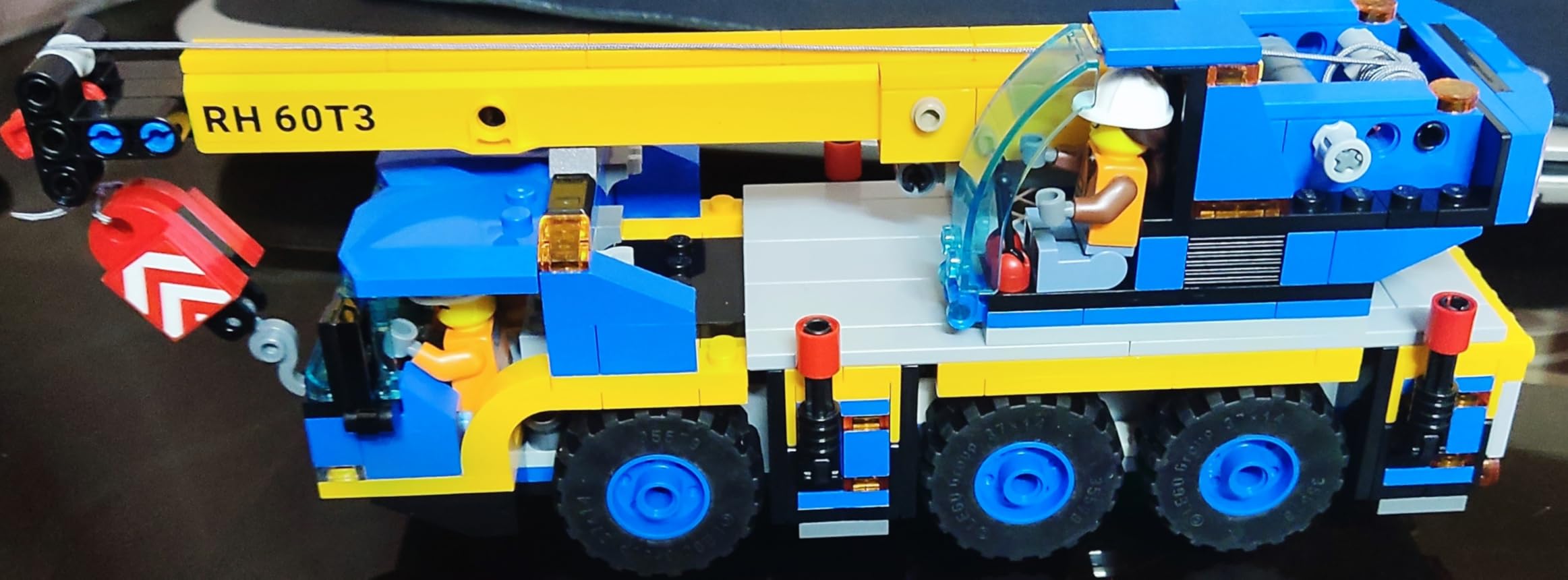 LEGO City Mobile Crane 60324 Building Kit (340 Pcs),Multicolor : Amazon ...