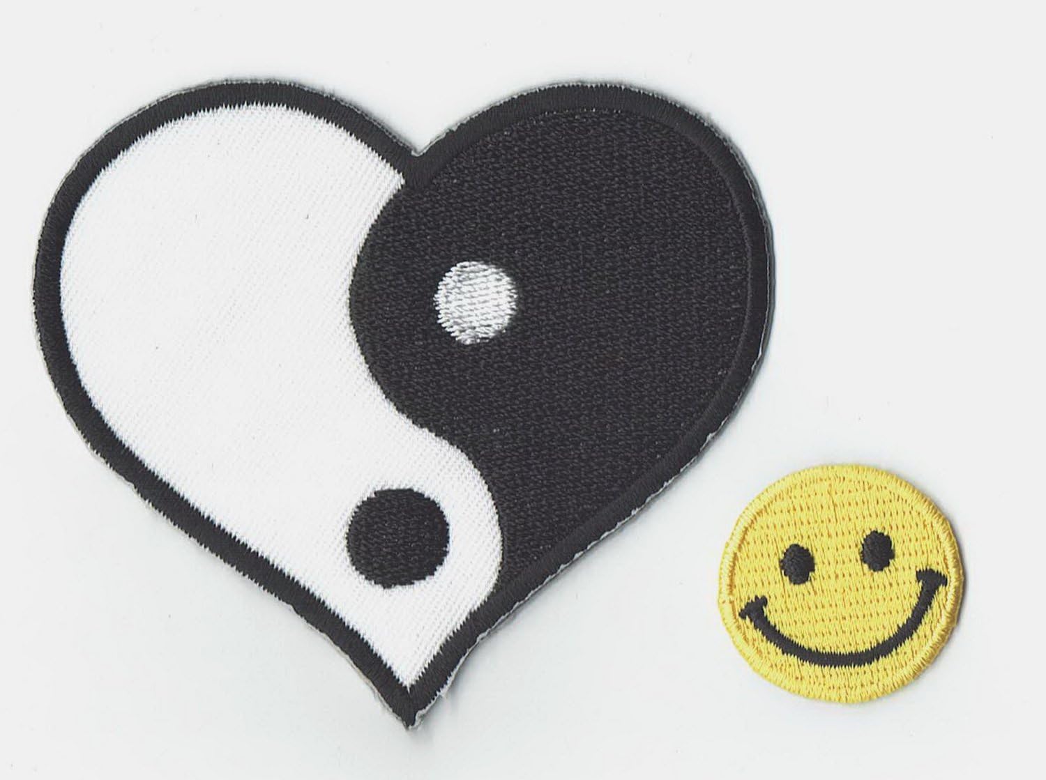 Amazon.com: Ying YANG Heart Sign Applique Embroidered Iron on Patches (Wappen, ワッペン, 패치) with ...