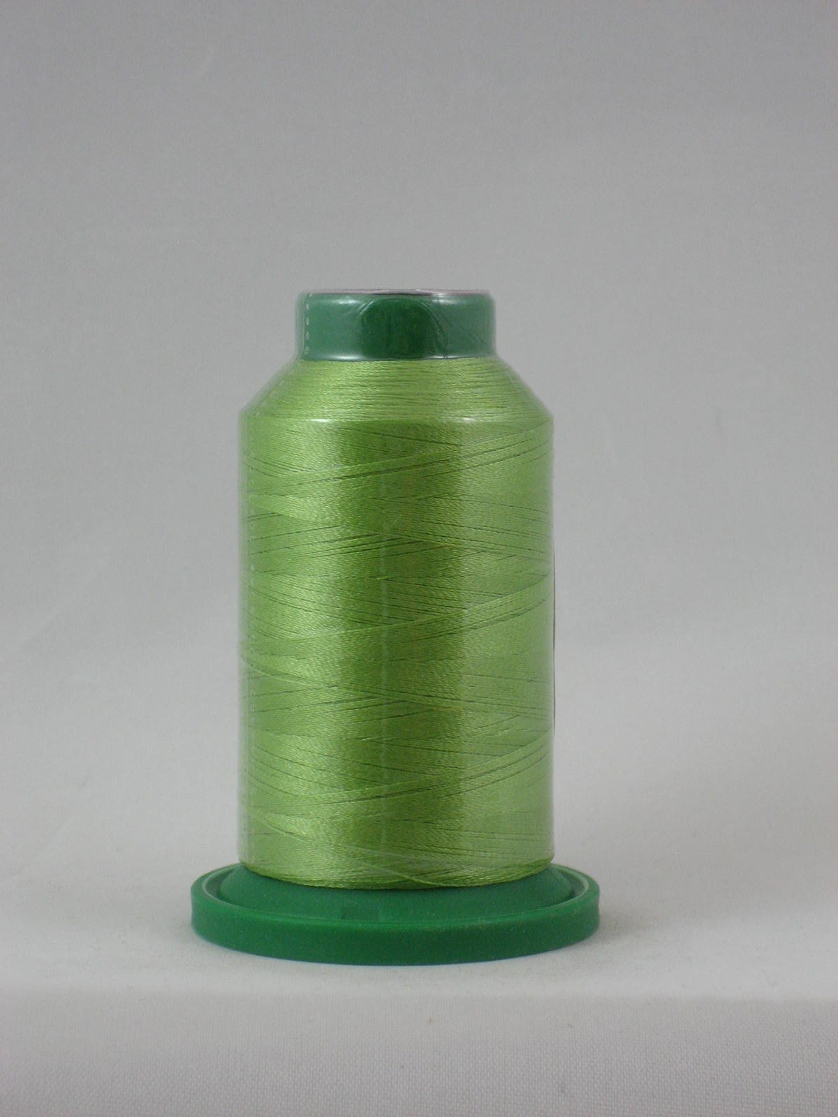 Amazon.com: Isacord Embroidery Thread 1000m (5610-5944) (5832) : Arts ...