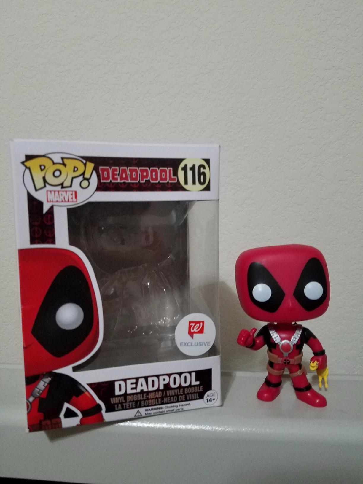 Amazon.com: Funko Marvel Deadpool with Rubber Chicken Pop Vinyl ...