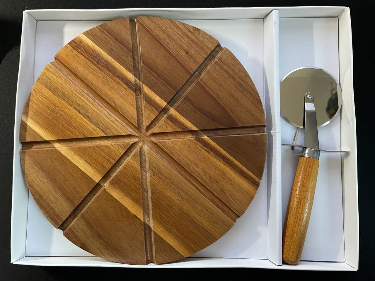 Amazon.com: Acacia Pizza Cutting Board and Pizza Cutter Set Round ...