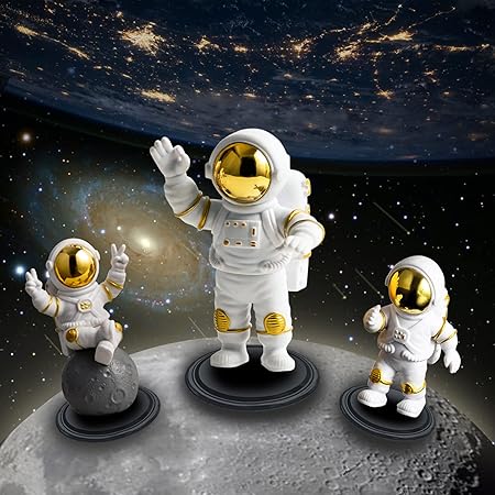 Amazon.com: Joylern Spaceman Statue Astronaut Figurine Resin Spaceman ...