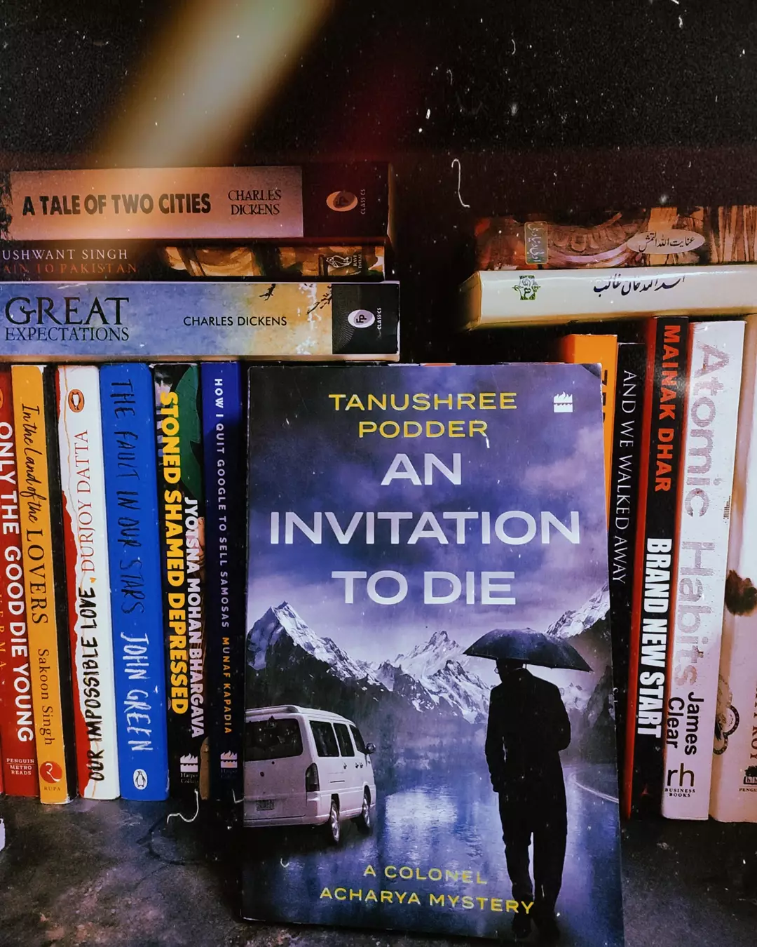 An Invitation to Die : A Colonel Acharya Mystery: Tanushree Podder ...