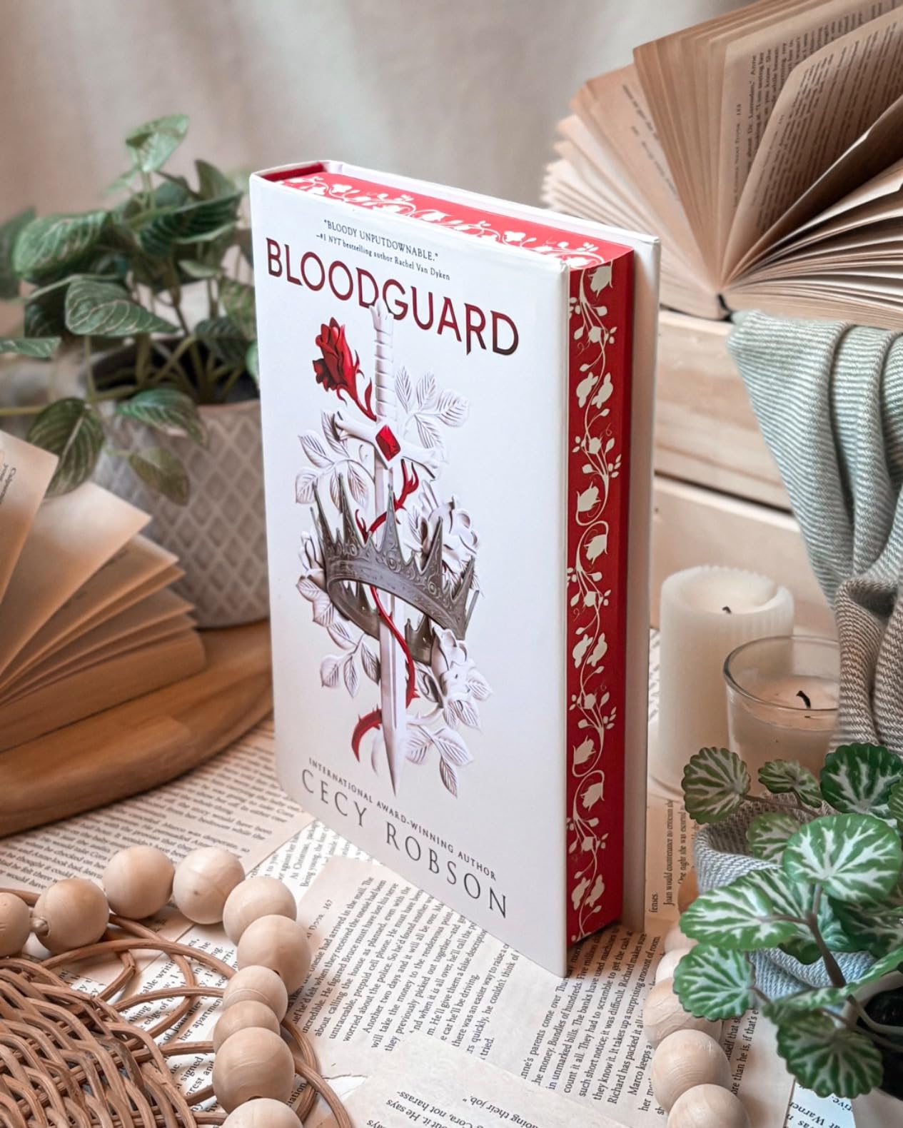 Bloodguard: welcome to your next romantasy obsession! : Robson, Cecy ...