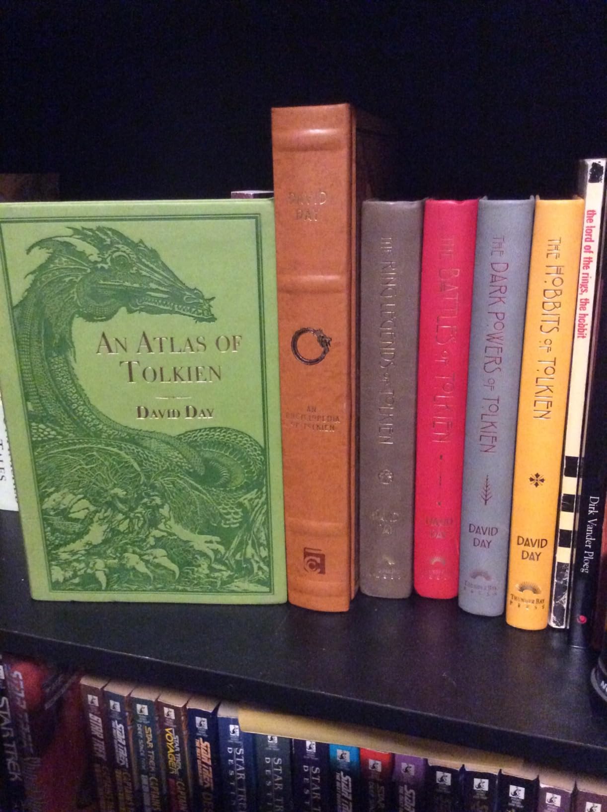 Amazon.com: An Atlas of Tolkien (2) (Tolkien Illustrated Guides ...