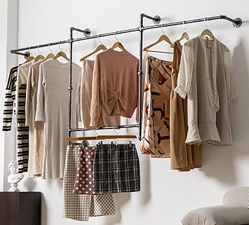 Percheros de ropa de tubería industrial con estantes, percheros ...