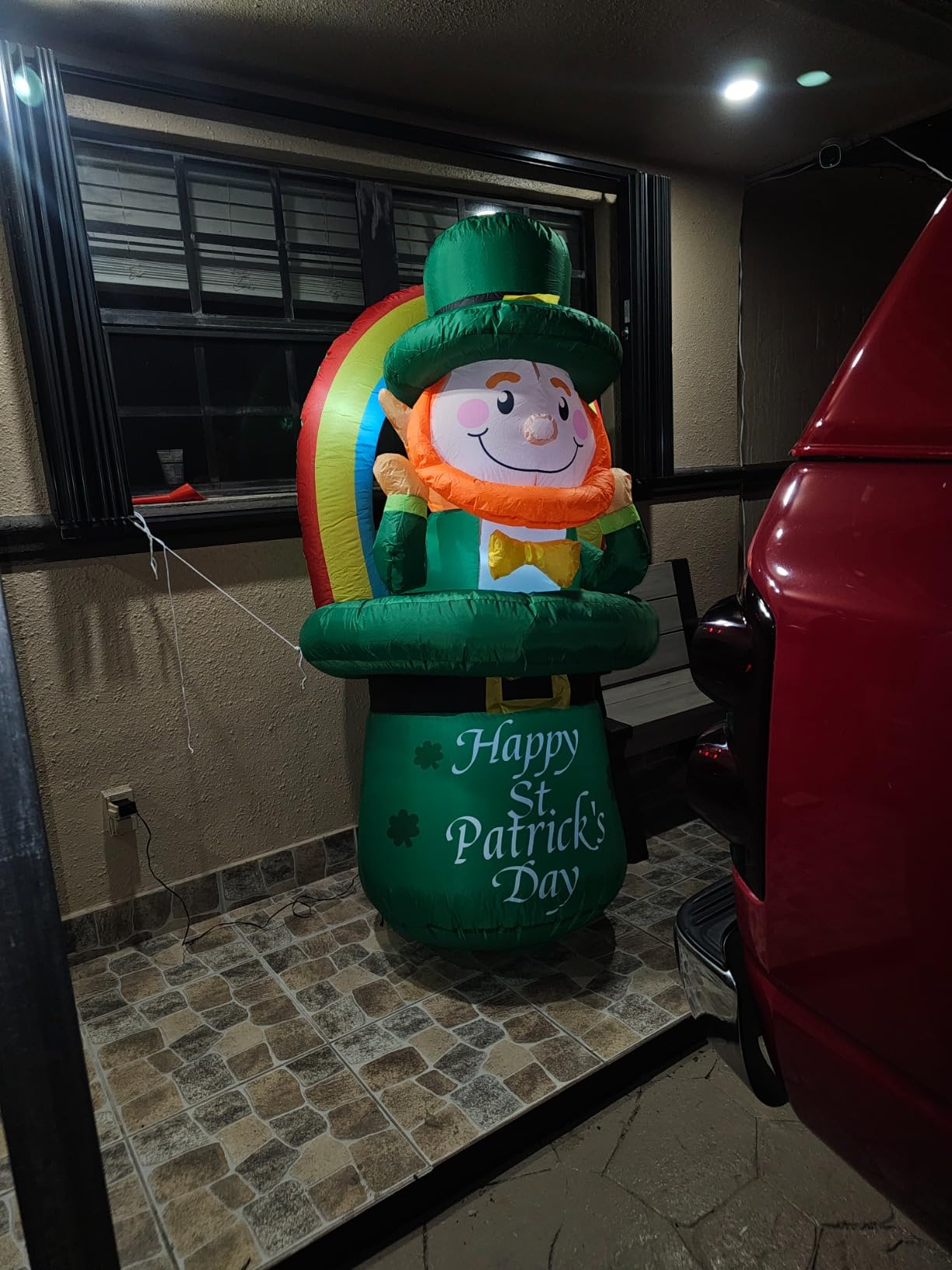 Amazon.com: Danxilu 6ft St Patricks Day Inflatables Leprechaun with ...