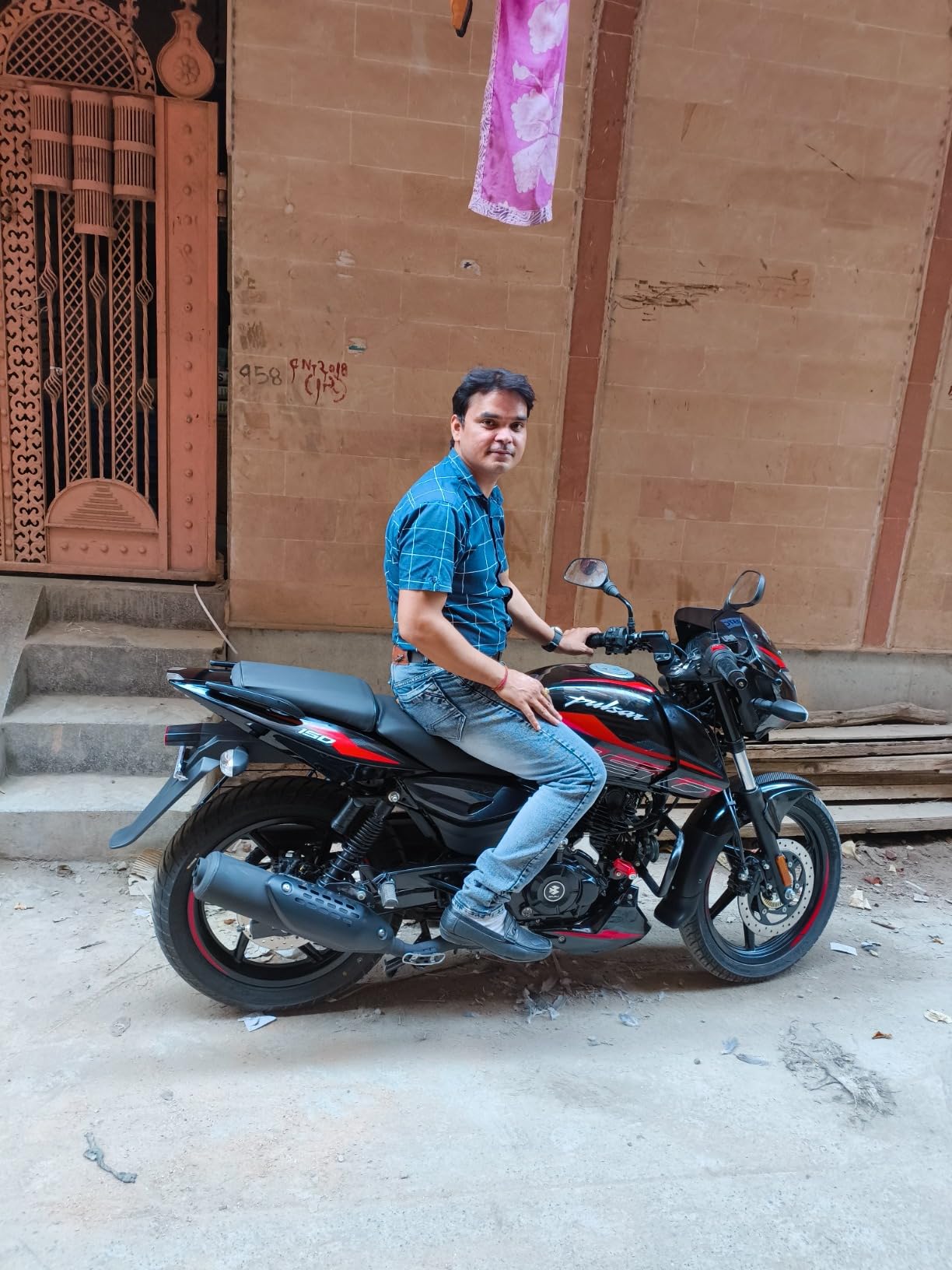 Bajaj Pulsar 150 TD UG Motorbike/Motorcycle | Sparkle Black Blue ...