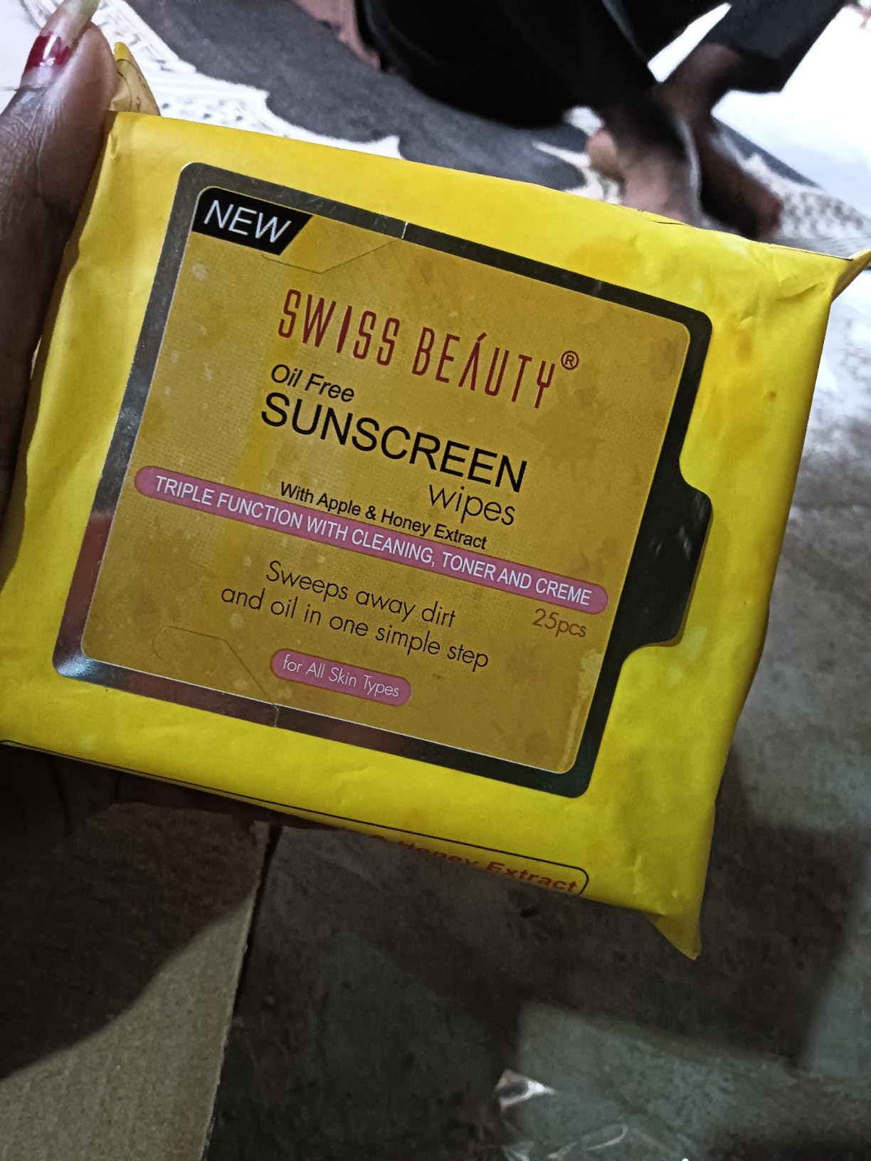 SWISS BEAUTY OIL FREE SUNSCREEM WIPES WITH APLLE & HONEY EXTRACT TRIPLE ...