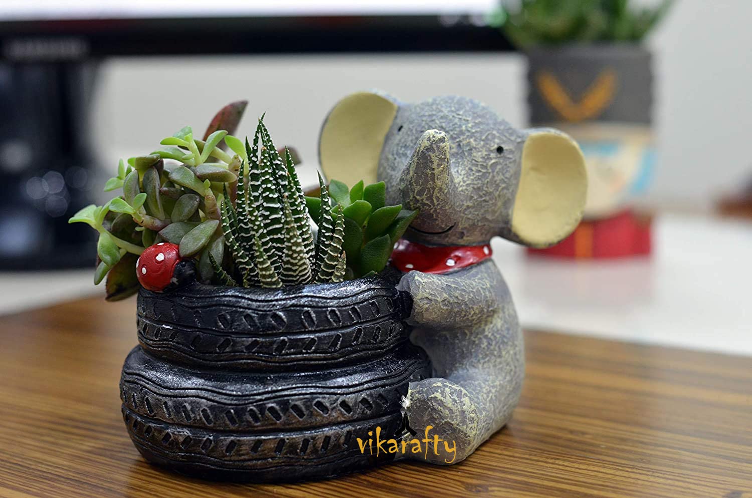 Vikarafty Sitting Elephant Resin Succulent Planter Flower Pot ...