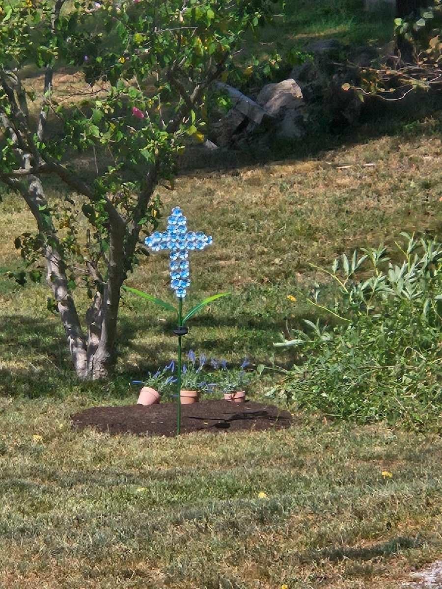 Amazon.com : Joyathome Solar Cross Garden Stake Outdoor Lights, 40 Inch ...