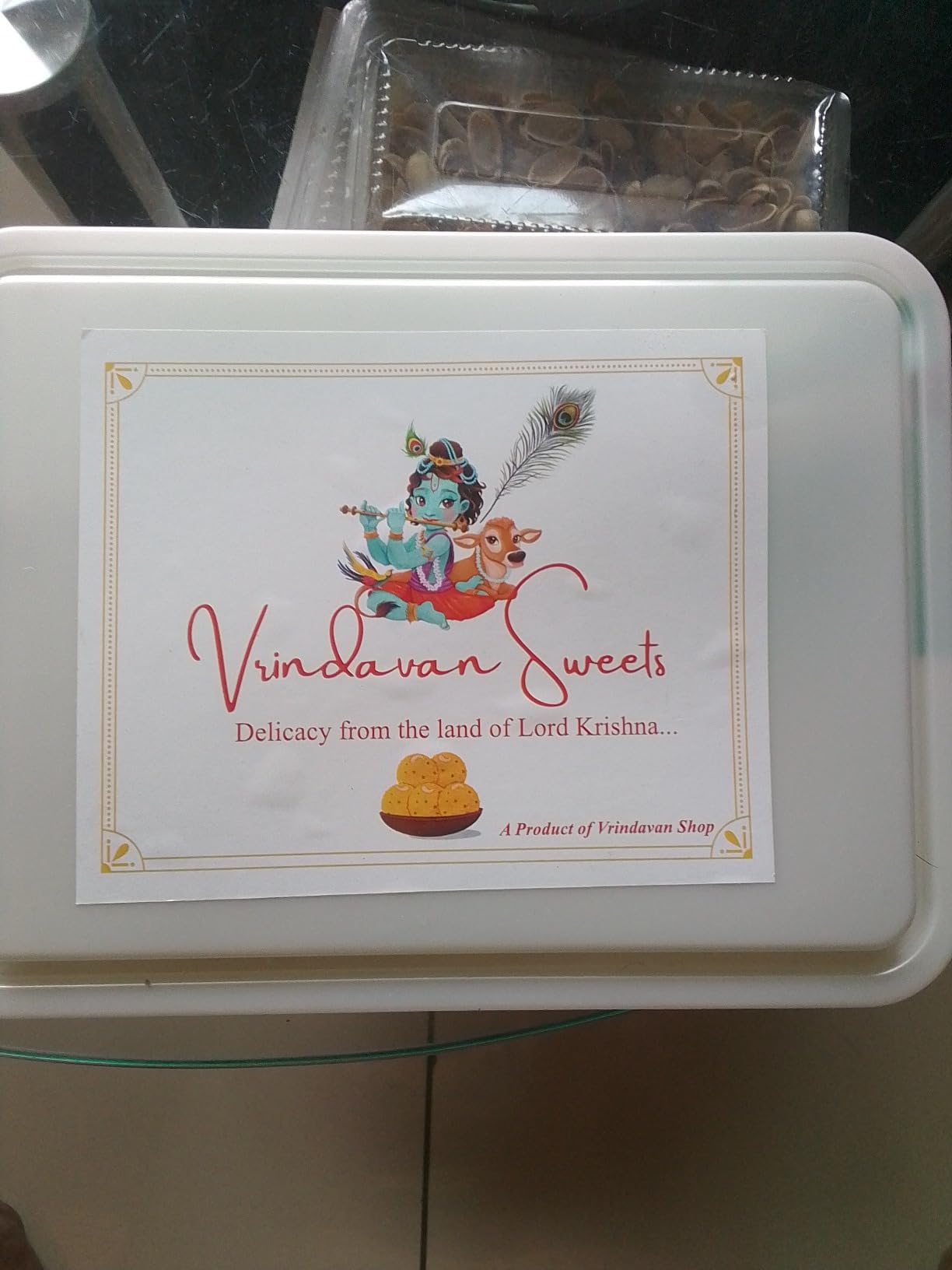 Vrindavan Shopi Divine Delight Authentic Peda From Vrindavan (1000GMS ...