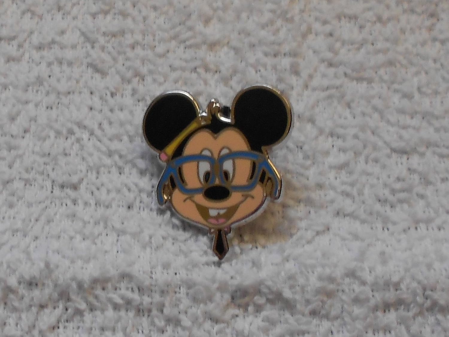 Amazon.com: Nerds Rock! Head Collection Mickey Mouse Disney Pin ...