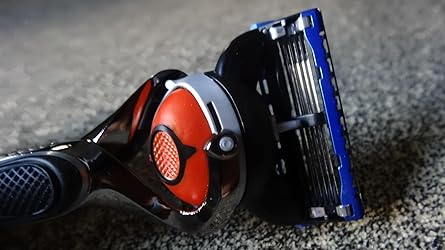 Gillette Fusion Proglide Razor for Men with styling back blade for ...