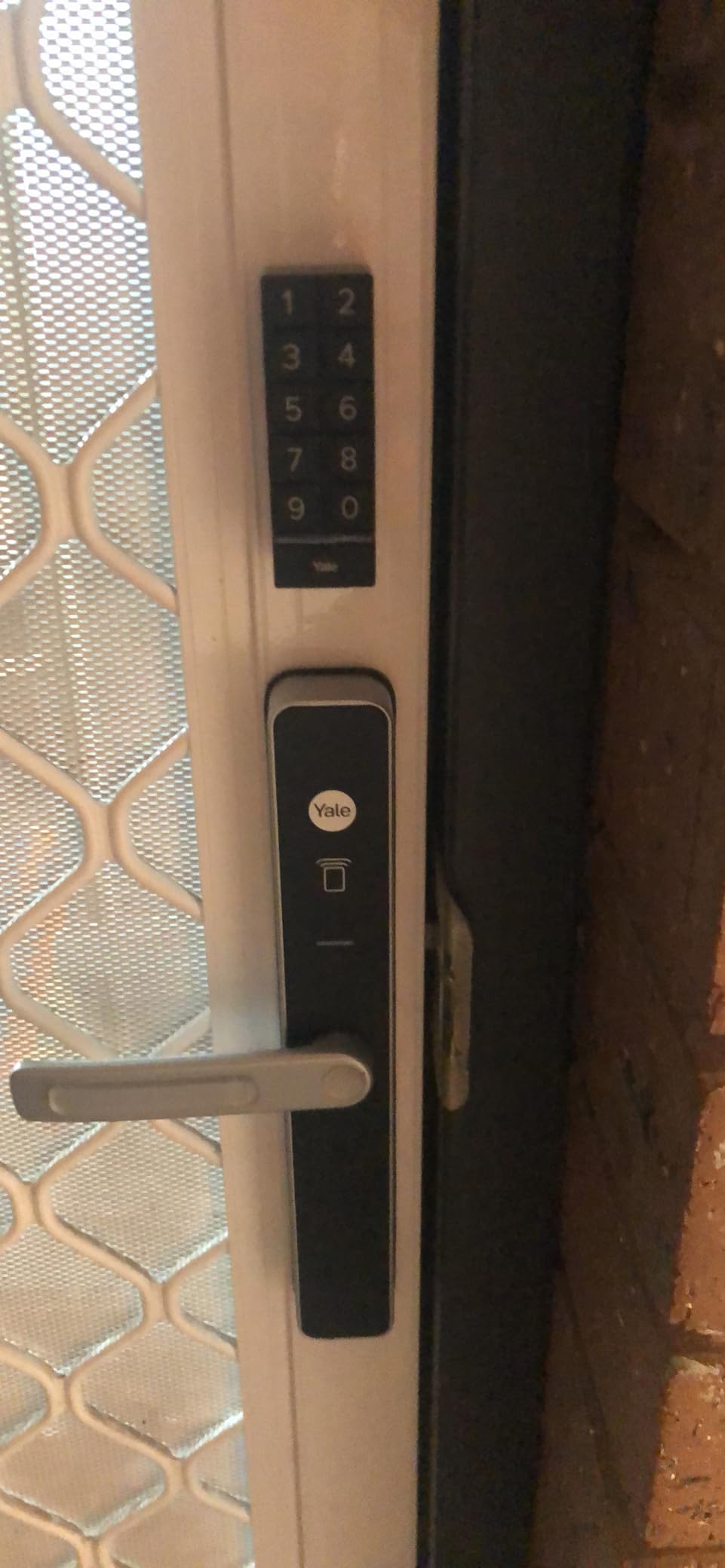 Yale Unity Security Screen Door Lock Silver YUR/SSDL/1/SIL : Amazon.com ...