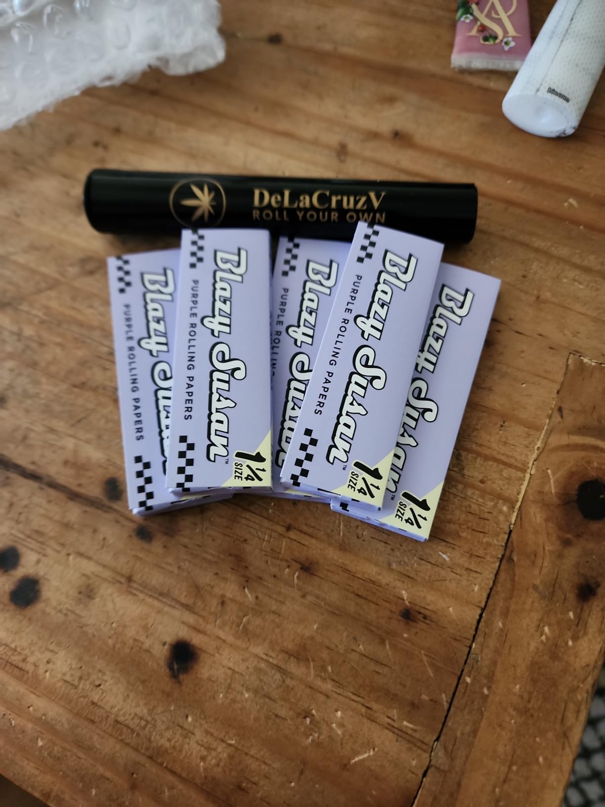 Amazon.com: Blazy Susan Purple Rolling Paper 11/4 Slow Burning Ultra ...