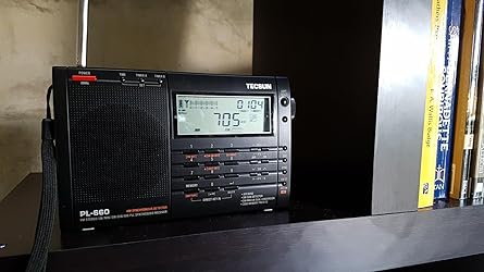 Amazon.com: TECSUN PL-660 Portable AM/FM/LW/Air Shortwave World Band ...