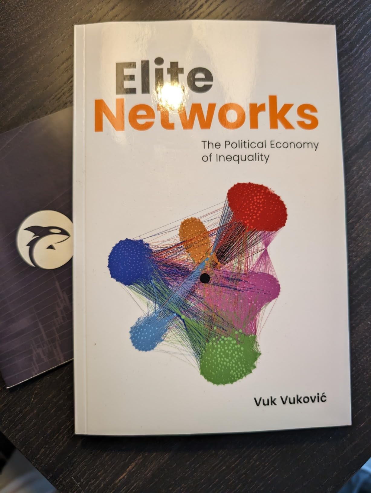 Elite Networks: The Political Economy of Inequality: Vuković, Vuk ...