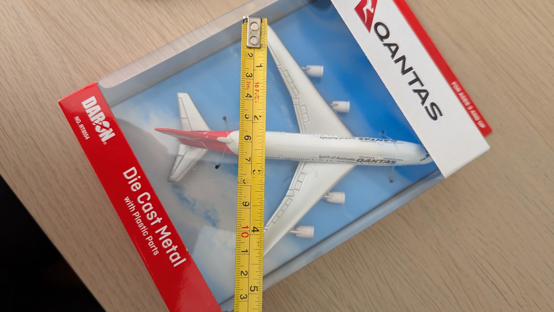 Realtoy Qantas B747 Aeroplane Toy Model : Amazon.com.au: Toys & Games