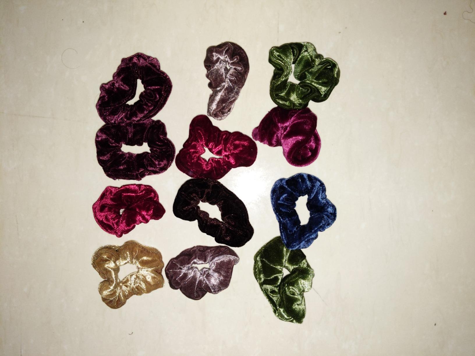 Smile N Style Essentials Sns-Essentials Black Velvet Elastics Hair Ties ...