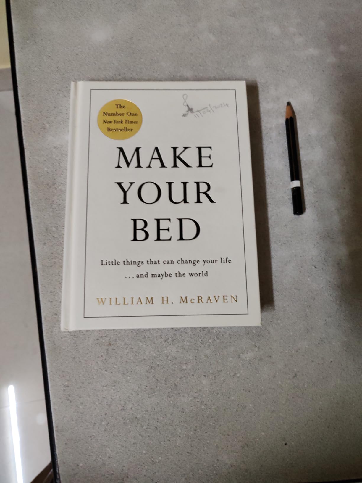 Make Your Bed : McRaven, William H.: Amazon.in: Books