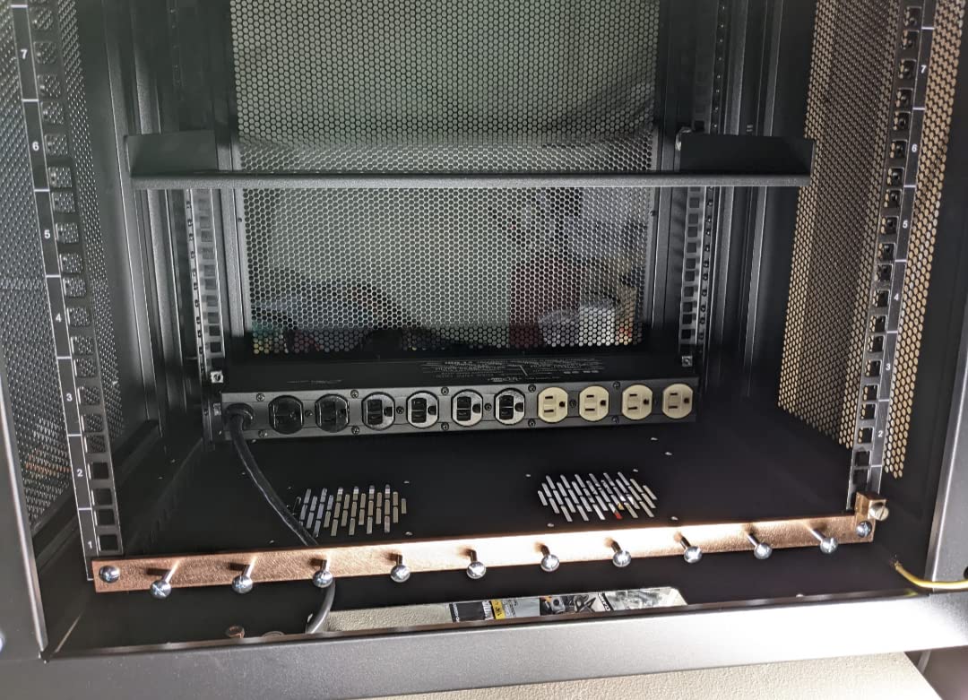 Amazon.com: StarTech.com Grounding Bar for Server Racks - 1U or 10U ...