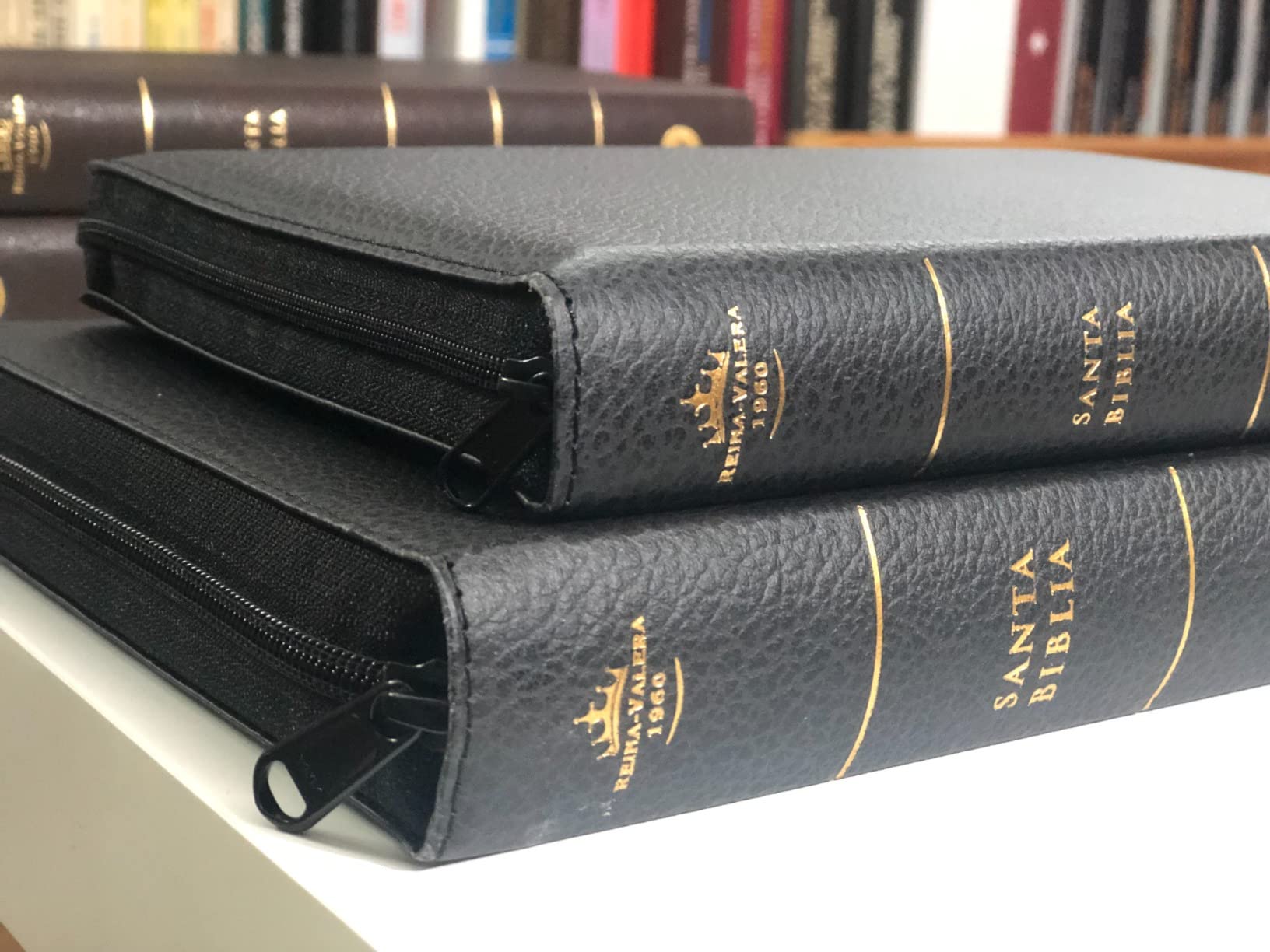 Santa Biblia/ Holy Bible: Reina Valera 1960, Negro, Piel Fabricada ...