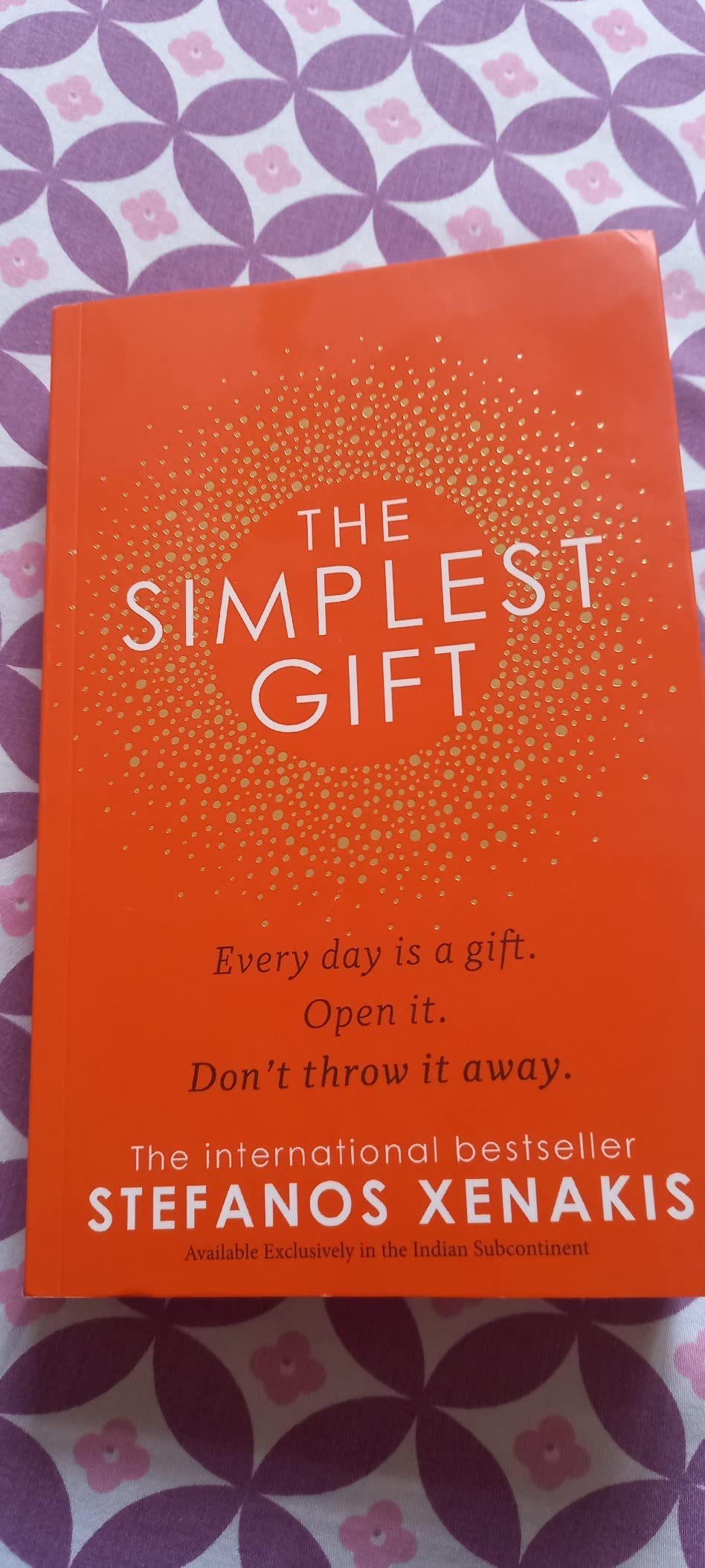 Simplest Gift, The : Xenakis, Stefanos: Amazon.in: Books
